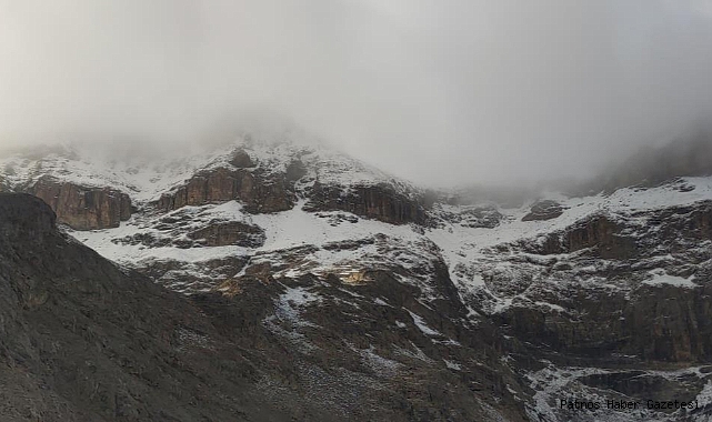 Van'ın Artos Dağı ile Karabet Geçidi’nde mevsimin ilk karı yağdı ...